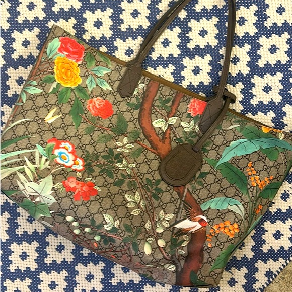 Gucci | Bags | Gucci Tote | Poshmark